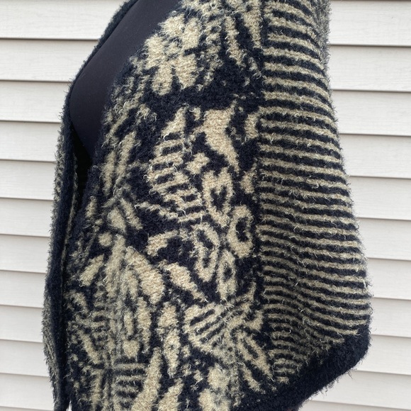 Hand Crafted | Accessories | New Hand Double Knitted Shawl Twosided ...